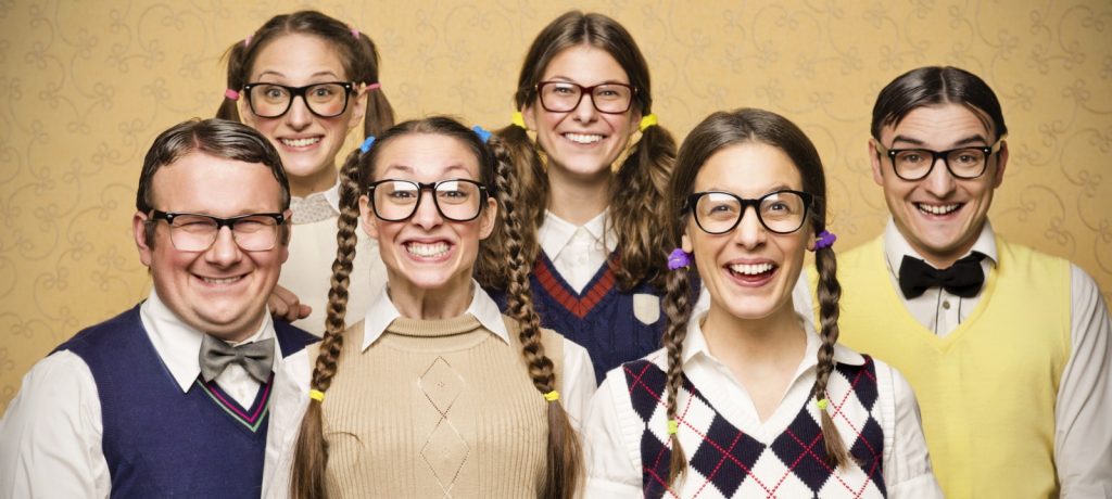 Cute Nerd Hairstyles For Girls- Hairstyles For Nerdy Look » Dotoji